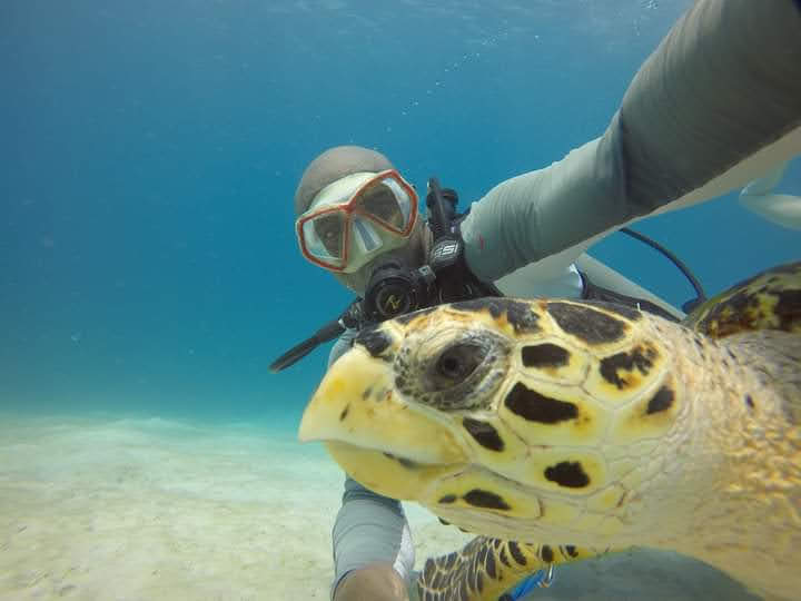 Scuba diving with Malcom in Holetown Beach Barbados